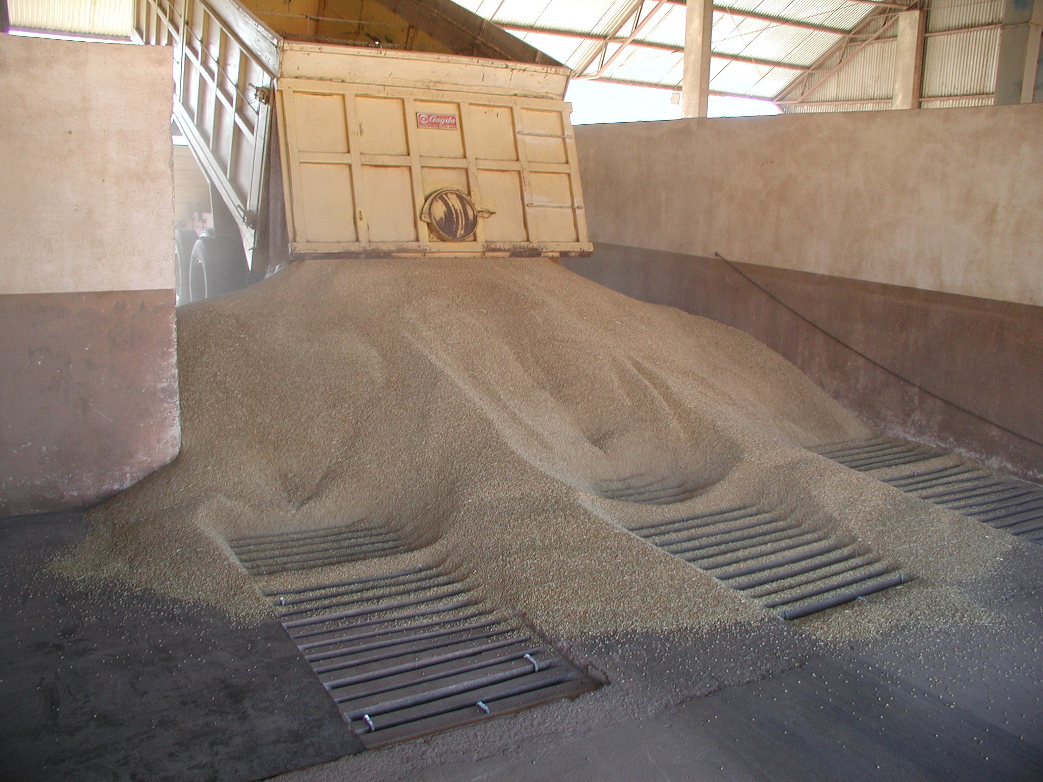 Agraria - Entre Rios (PR) DustControl instalado em: 2003 e 2004 - Wings Ltda